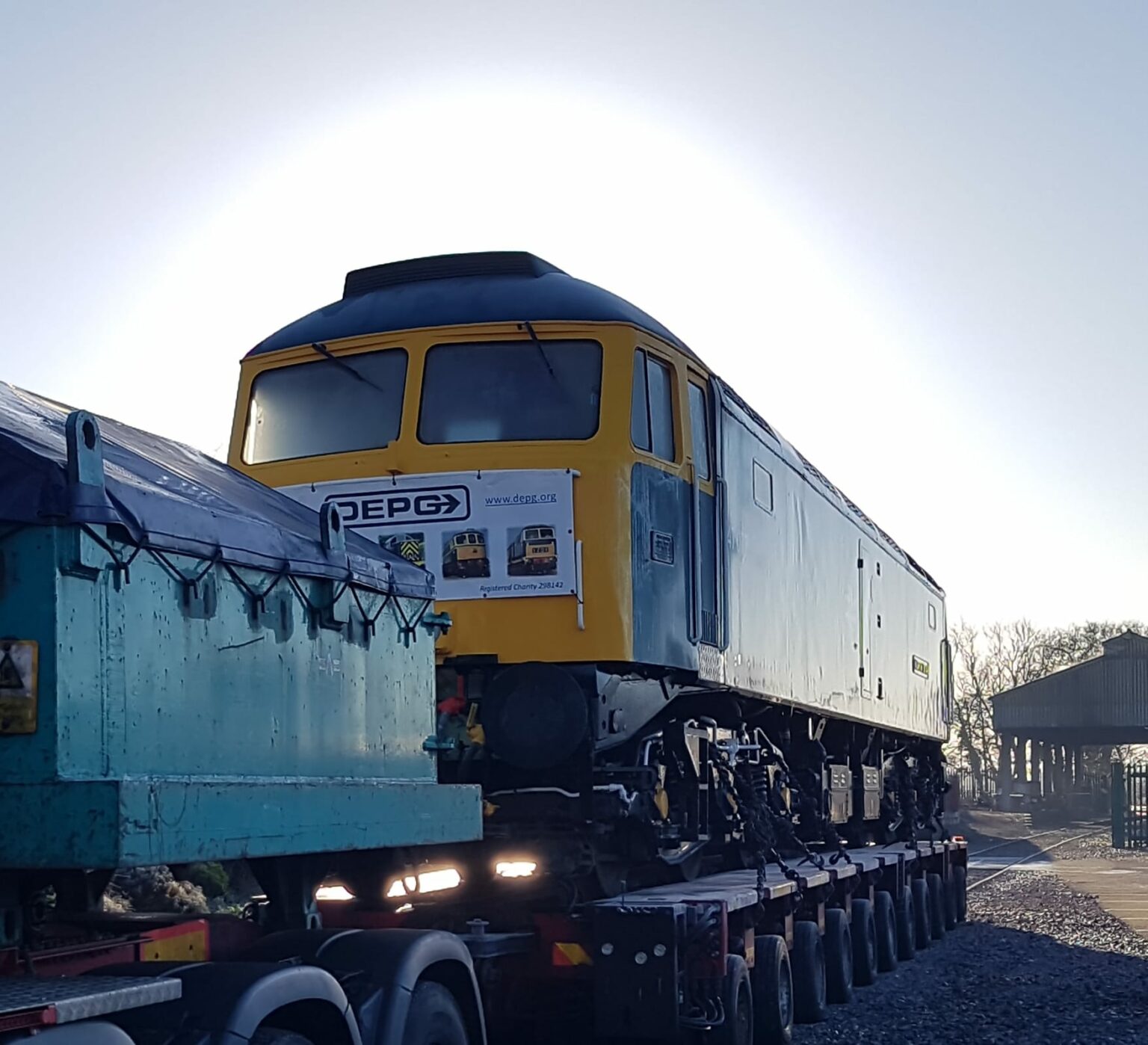 Loading 47077 ‘NORTH STAR’ at Bishops Lydeard | The Diesel and Electric ...