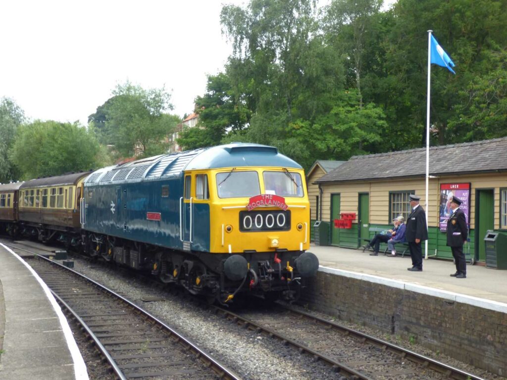 Class 47 D1661 47077 47613 47840 “NORTH STAR” | The Diesel and Electric ...